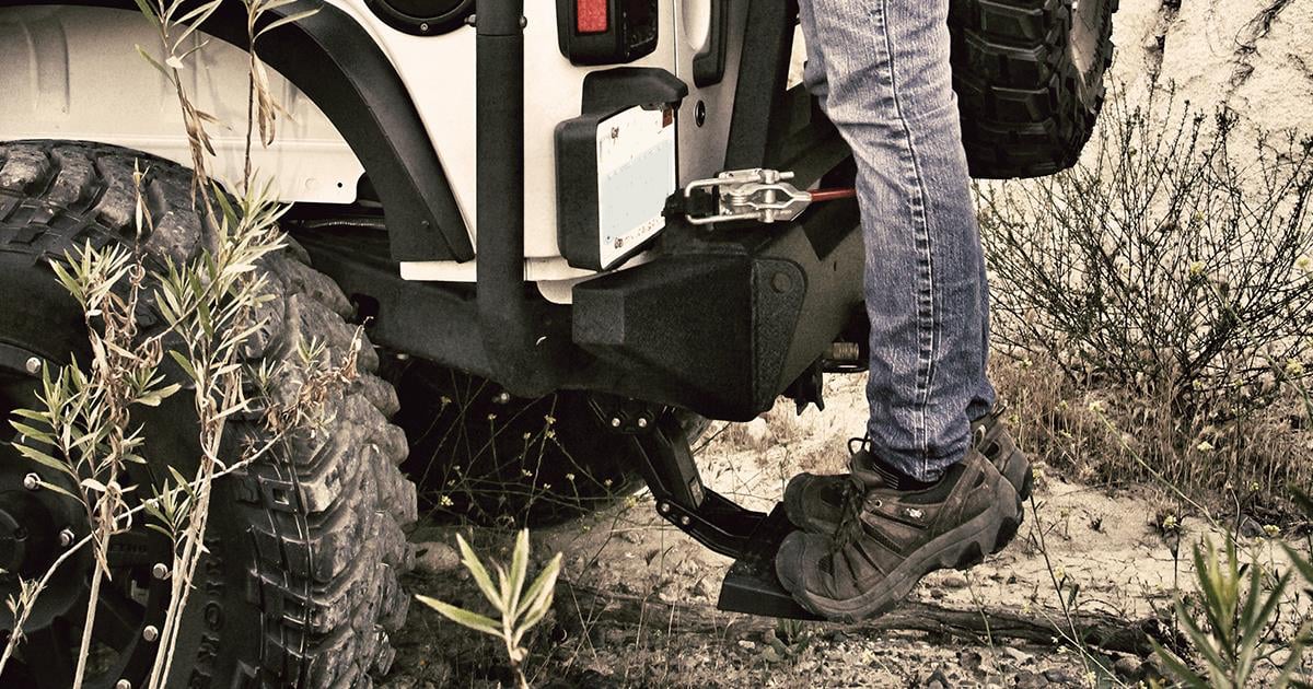 Lund Innovation in Motion BedStep Retractable Tailgate Step