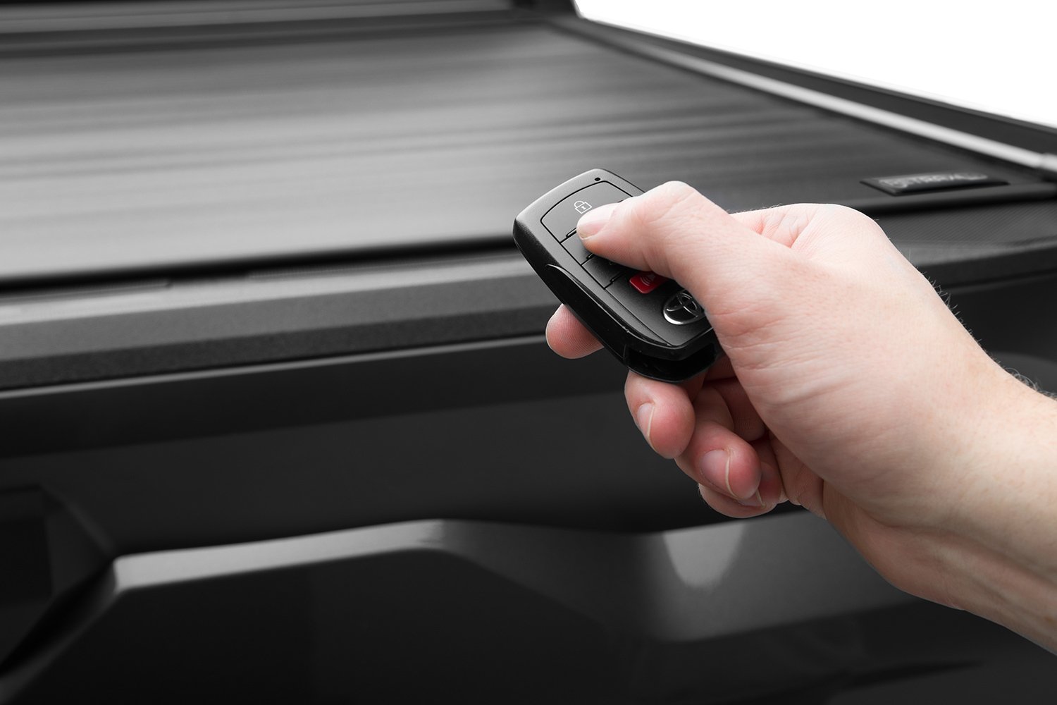 Retrax EQ Tonneau Cover - Read Reviews & RAPID SHIPPING!