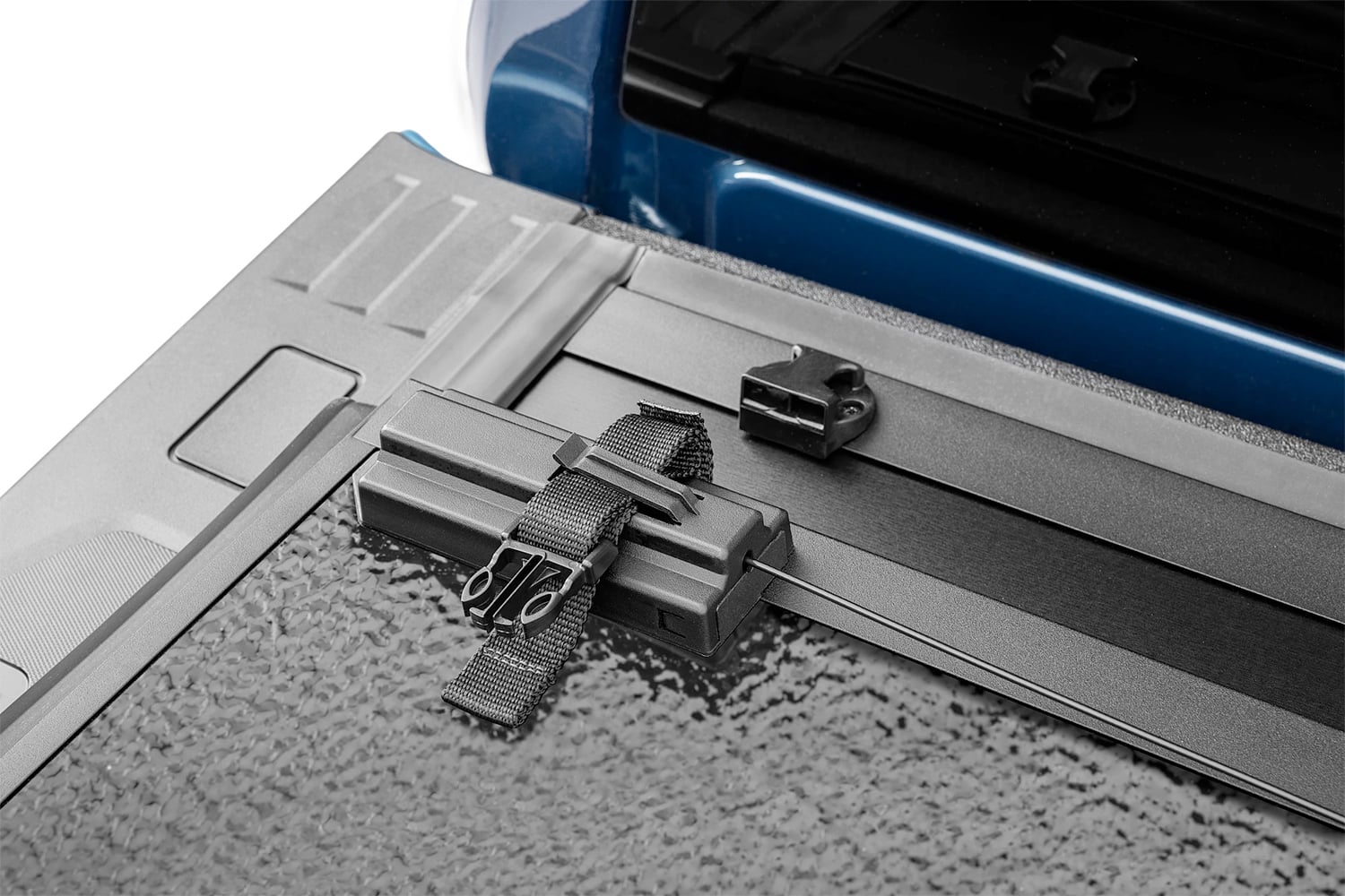 RealTruck UnderCover Select Hard Folding Tonneau - Read Reviews & RAPID ...