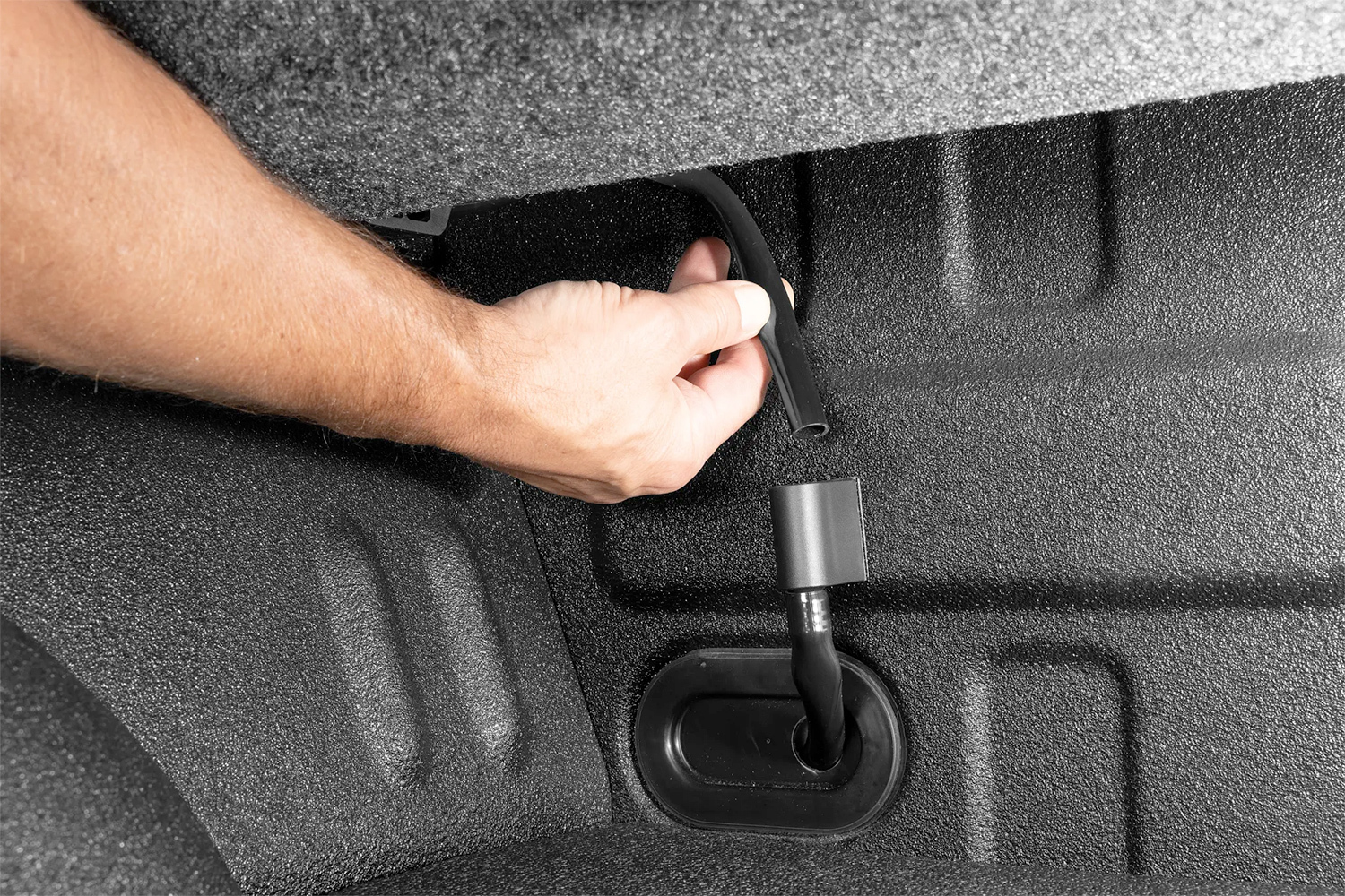 Retrax EZ-Off FRC-4000 Tonneau Cover